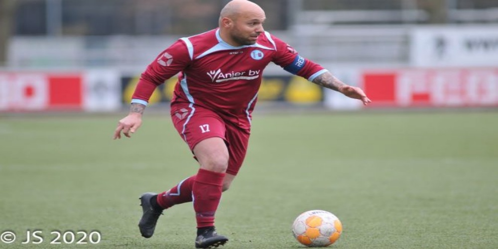 Meric verlengt: "AGB is een échte familieclub" - Het Amsterdamsche Voetbal