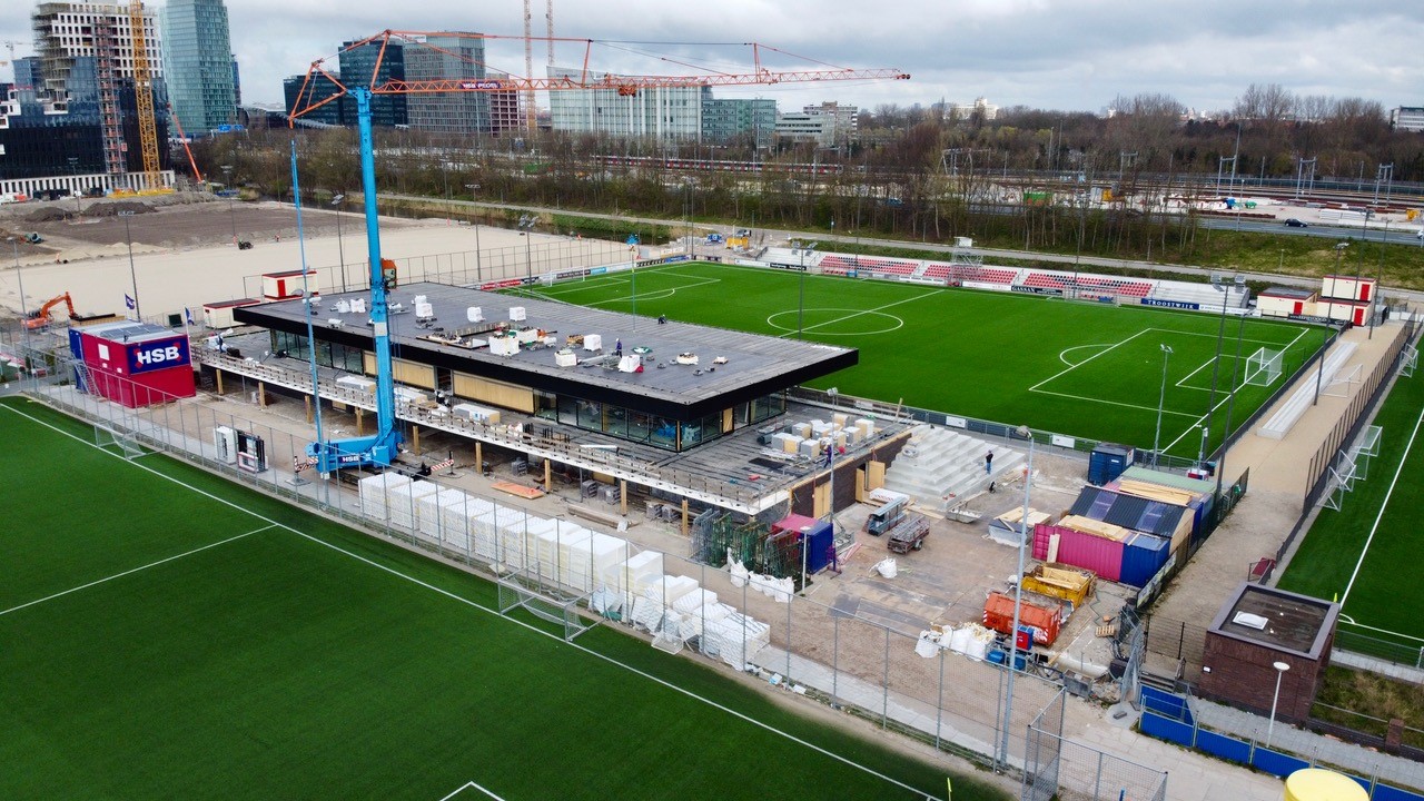 Bouw nieuw clubhuis AFC loopt nog volgens planning - Het Amsterdamsche ...