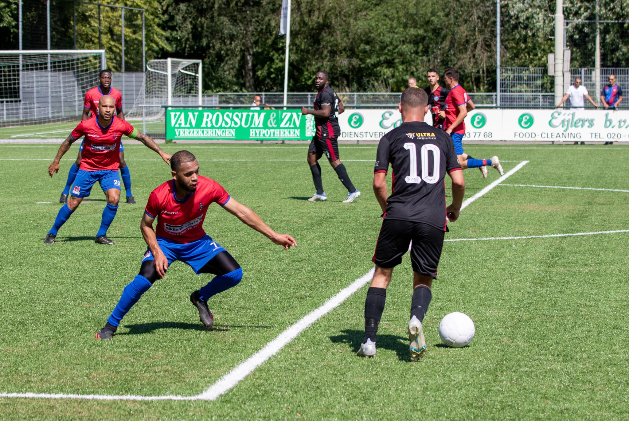 JOS/ Watergraafsmeer wil na tik weer zelf graag de lakens uitdelen ...