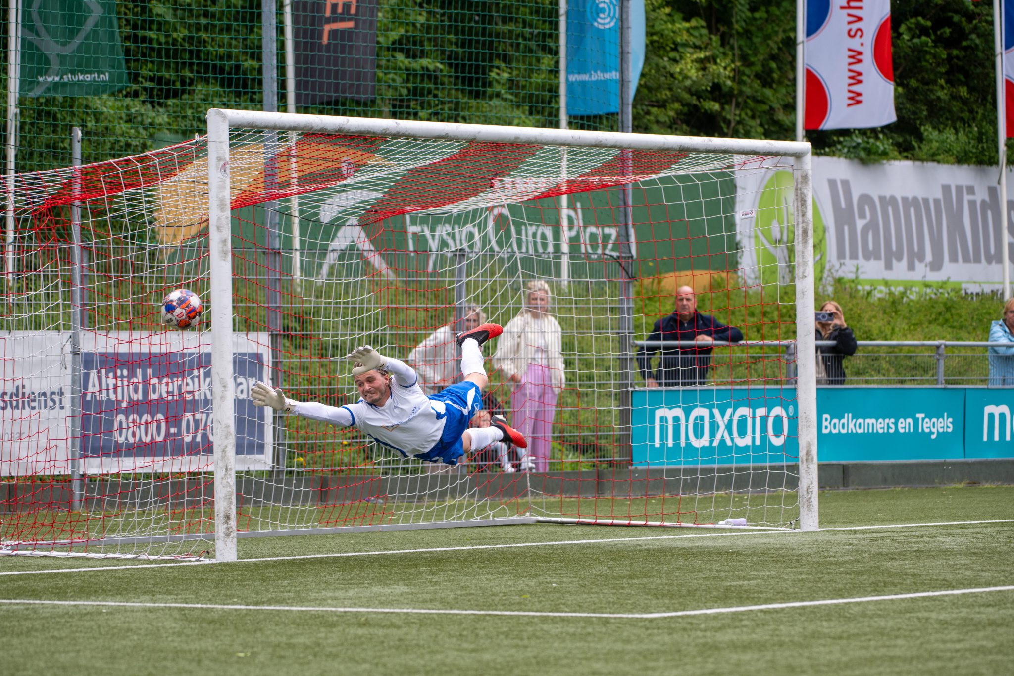 AFC door Stormvogels naar derde klasse verwezen - Het Amsterdamsche Voetbal