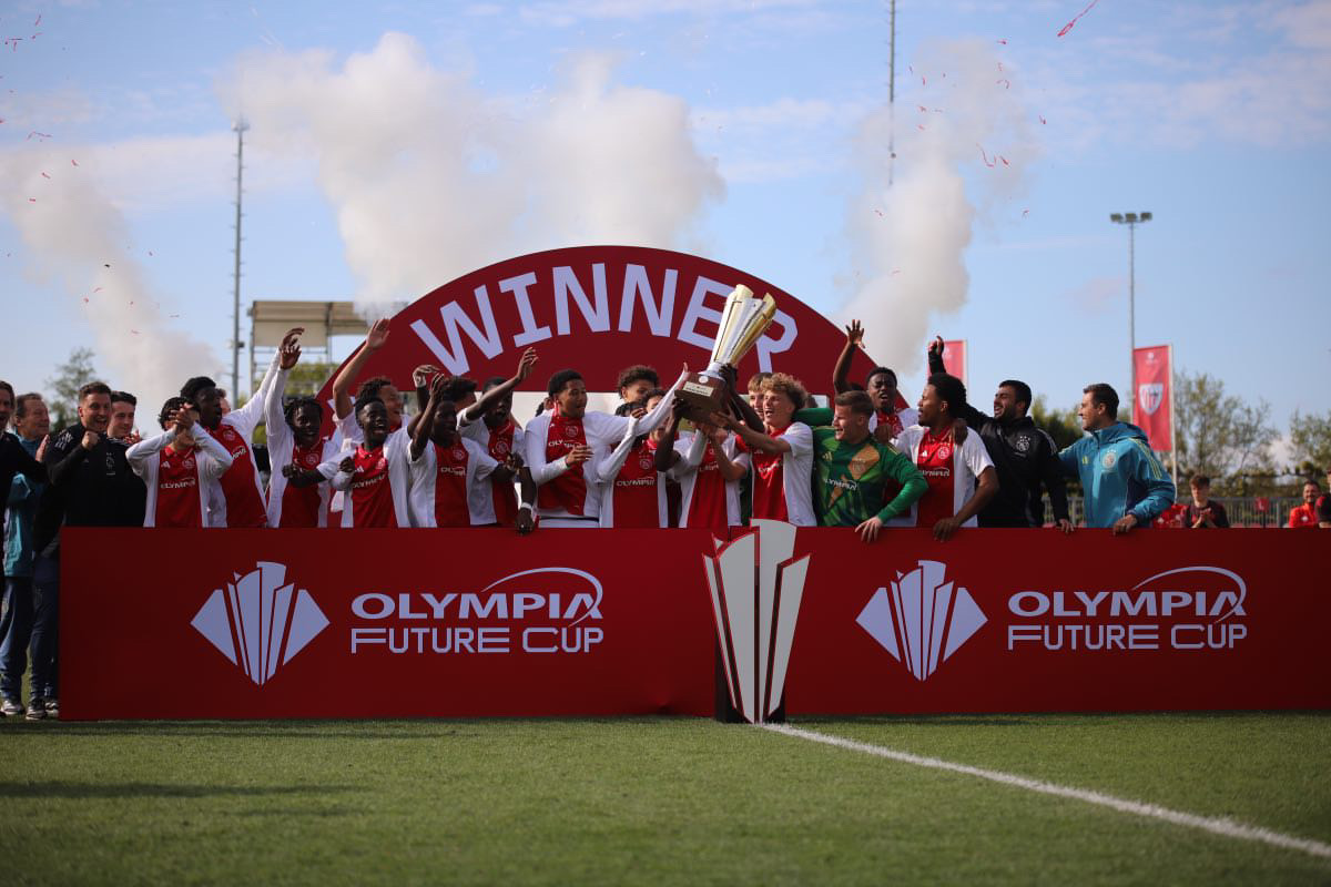 Ajax O17 wint de Future Cup 2025 - Het Amsterdamsche Voetbal