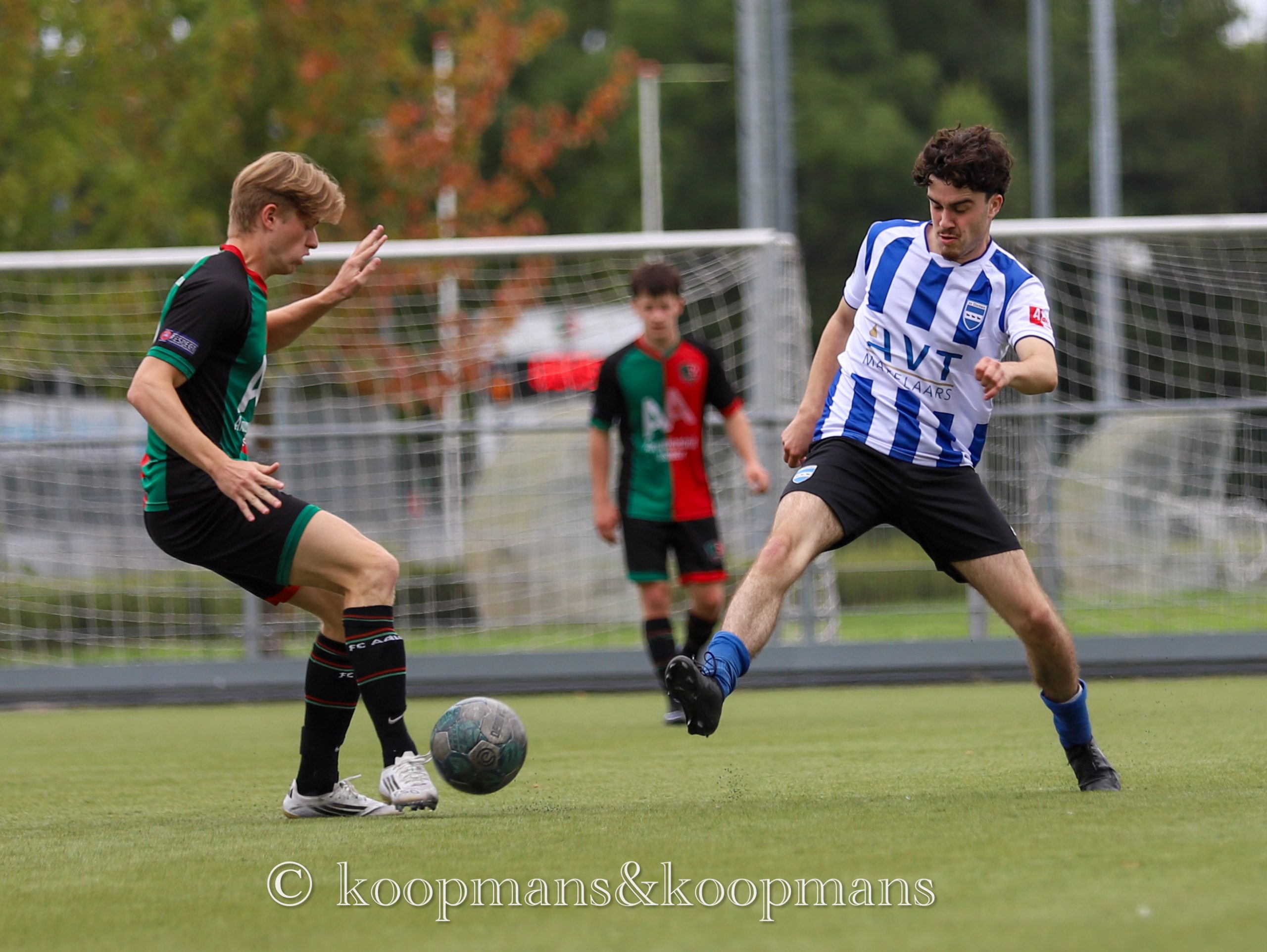 Vierde divisionisten FC Aalsmeer O23 en sv Diemen O23 ontlopen elkaar ...